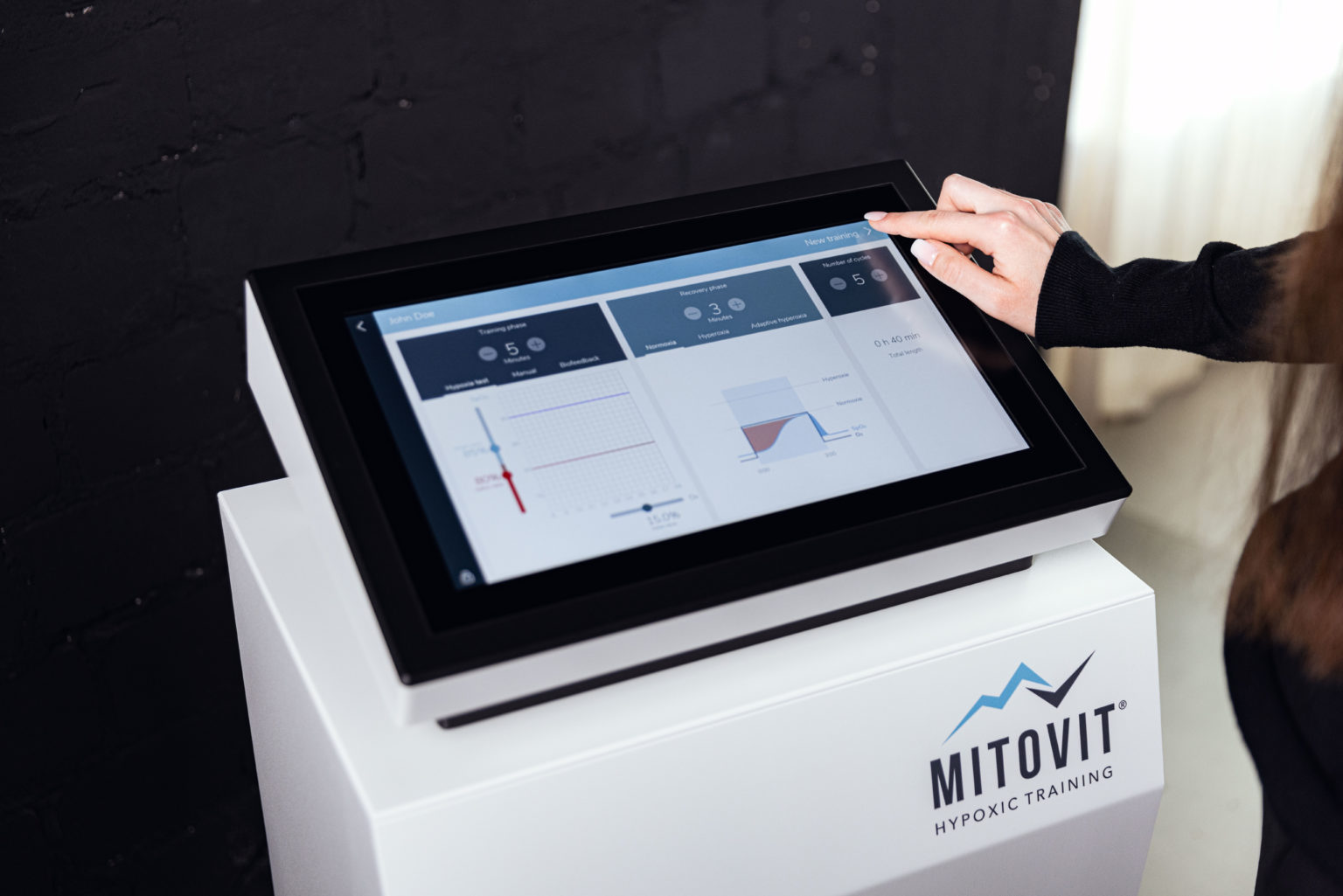 Buy MITOVIT® Hypoxic Training | COMMIT